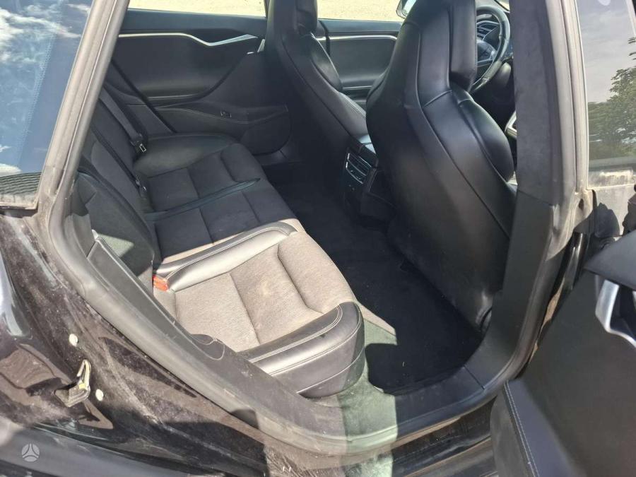 Melns Tesla Model S 2017 Marijampole, ar dzinēja tilpumu 0.00 L un nobraukumu 234 tūkst. km par 9100 €, foto 13 vietnē AUTOMOTO.COM.LV