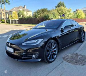 Black Tesla Model S 2017 in Kaunas, with an engine capacity of 0.00 L and mileage of 130 thousand km for 22999 €, photo  on AUTOMOTO.COM.LV