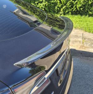 Black Tesla Model S 2017 in Kaunas, with an engine capacity of 0.00 L and mileage of 130 thousand km for 22999 €, photo 9 on AUTOMOTO.COM.LV