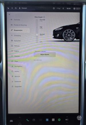 Black Tesla Model S 2017 in Kaunas, with an engine capacity of 0.00 L and mileage of 130 thousand km for 22999 €, photo 25 on AUTOMOTO.COM.LV