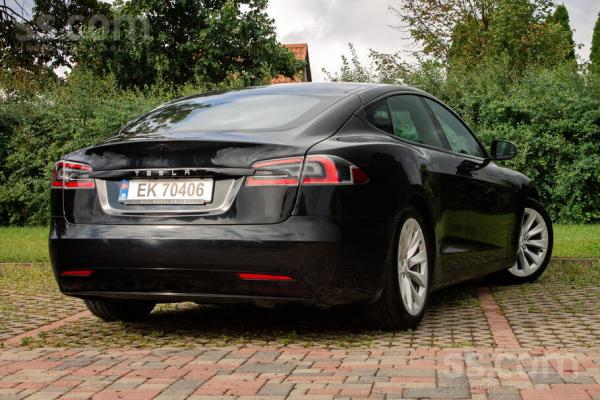 Melns Tesla Model S 2017 Jelgava, ar dzinēja tilpumu 0.00 L un nobraukumu 146 tūkst. km par 17900 €, foto 6 vietnē AUTOMOTO.COM.LV