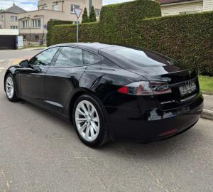Melns Tesla Model S 2017 Kauņa, ar dzinēja tilpumu 0.00 L un nobraukumu 186 tūkst. km par 15999 €, foto 7 vietnē AUTOMOTO.COM.LV