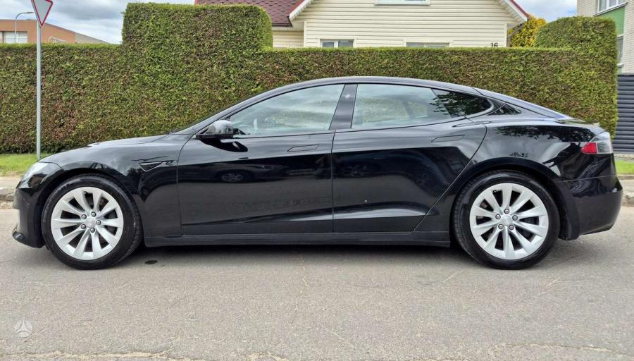 Melns Tesla Model S 2017 Kauņa, ar dzinēja tilpumu 0.00 L un nobraukumu 186 tūkst. km par 15999 €, foto 8 vietnē AUTOMOTO.COM.LV