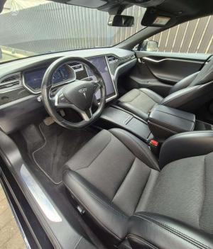 Melns Tesla Model S 2017 Kauņa, ar dzinēja tilpumu 0.00 L un nobraukumu 186 tūkst. km par 15999 €, foto 13 vietnē AUTOMOTO.COM.LV