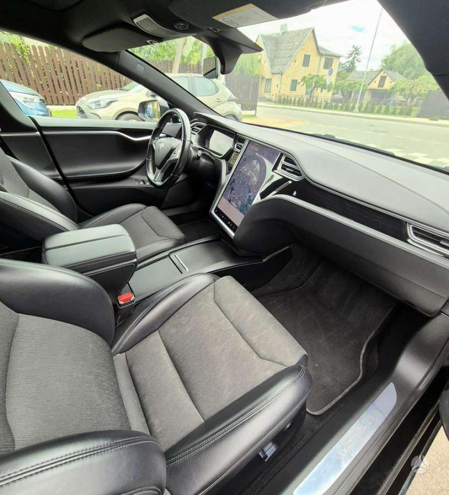 Melns Tesla Model S 2017 Kauņa, ar dzinēja tilpumu 0.00 L un nobraukumu 186 tūkst. km par 15999 €, foto 14 vietnē AUTOMOTO.COM.LV