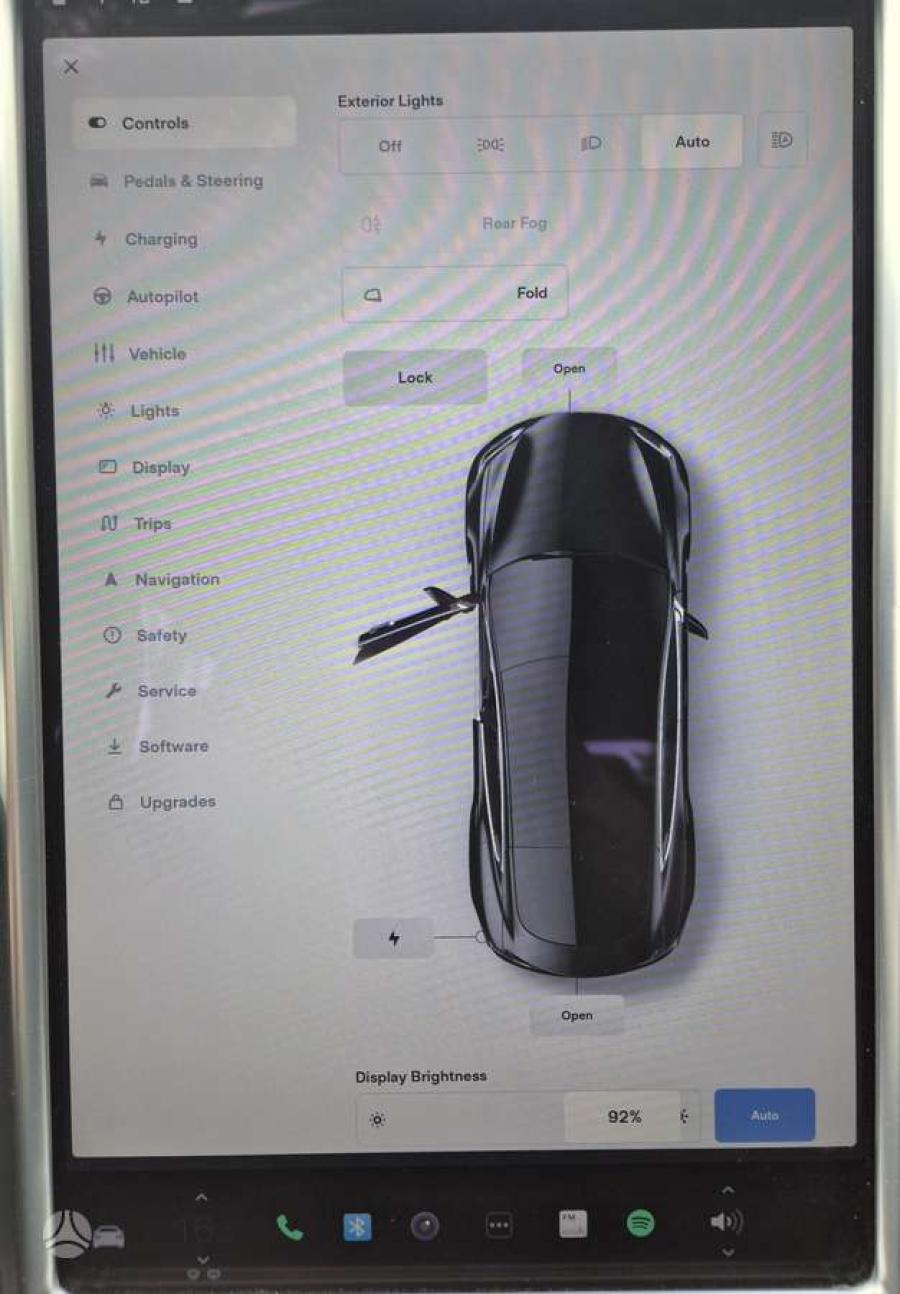 Melns Tesla Model S 2017 Kauņa, ar dzinēja tilpumu 0.00 L un nobraukumu 186 tūkst. km par 15999 €, foto 23 vietnē AUTOMOTO.COM.LV