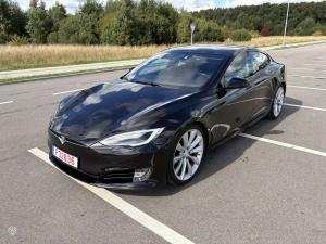 Black Tesla Model S 2017 in Klaipeda, with an engine capacity of 0.00 L and mileage of 234 thousand km for 15000 €, photo 5 on AUTOMOTO.COM.LV