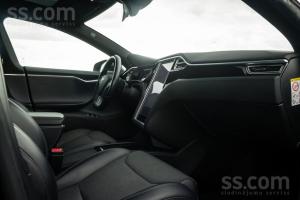 Melns Tesla Model S 2017 Jelgava, ar dzinēja tilpumu 0.00 L un nobraukumu 234 tūkst. km par 17100 €, foto 8 vietnē AUTOMOTO.COM.LV