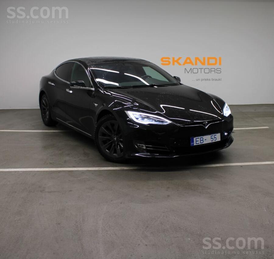 Black Tesla Model S 2018 in Riga, with an engine capacity of 0.00 L and mileage of 218 thousand km for 18990 €, photo 3 on AUTOMOTO.COM.LV
