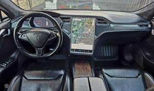 Black Tesla Model S 2018 in Kaunas, with an engine capacity of 0.00 L and mileage of 130 thousand km for 22999 €, photo 10 on AUTOMOTO.COM.LV