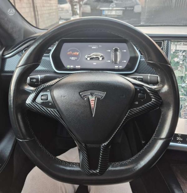 Black Tesla Model S 2018 in Kaunas, with an engine capacity of 0.00 L and mileage of 130 thousand km for 22999 €, photo 11 on AUTOMOTO.COM.LV
