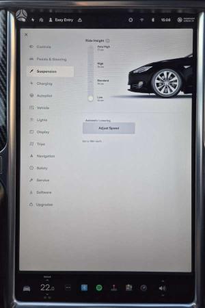 Black Tesla Model S 2018 in Kaunas, with an engine capacity of 0.00 L and mileage of 130 thousand km for 22999 €, photo 20 on AUTOMOTO.COM.LV