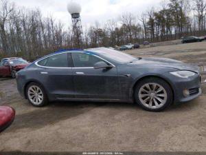 Black Tesla Model S 2018 in Klaipeda, with an engine capacity of 0.00 L and mileage of 121 thousand km for 10300 €, photo 13 on AUTOMOTO.COM.LV