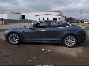 Black Tesla Model S 2018 in Klaipeda, with an engine capacity of 0.00 L and mileage of 121 thousand km for 10300 €, photo 14 on AUTOMOTO.COM.LV