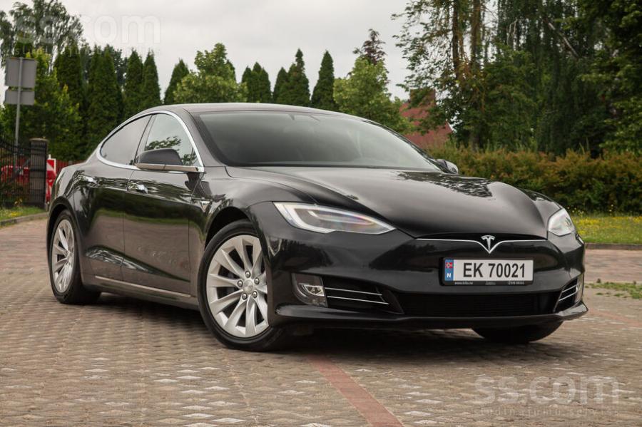 Black Tesla Model S 2018 in Jelgava, with an engine capacity of 0.00 L and mileage of 148 thousand km for 18900 €, photo 1 on AUTOMOTO.COM.LV