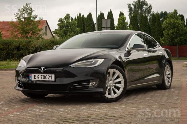 Melns Tesla Model S 2018 Jelgava, ar dzinēja tilpumu 0.00 L un nobraukumu 148 tūkst. km par 18900 €, foto 3 vietnē AUTOMOTO.COM.LV