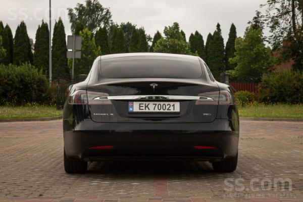 Melns Tesla Model S 2018 Jelgava, ar dzinēja tilpumu 0.00 L un nobraukumu 148 tūkst. km par 18900 €, foto 5 vietnē AUTOMOTO.COM.LV