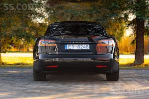 Melns Tesla Model S 2018 Rēzekne, ar dzinēja tilpumu 0.00 L un nobraukumu 132 tūkst. km par 23600 €, foto 8 vietnē AUTOMOTO.COM.LV