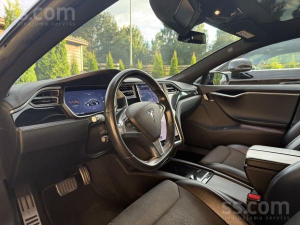 Melns Tesla Model S 2018 Rīga, ar dzinēja tilpumu 0.00 L un nobraukumu 290 tūkst. km par 16250 €, foto 7 vietnē AUTOMOTO.COM.LV