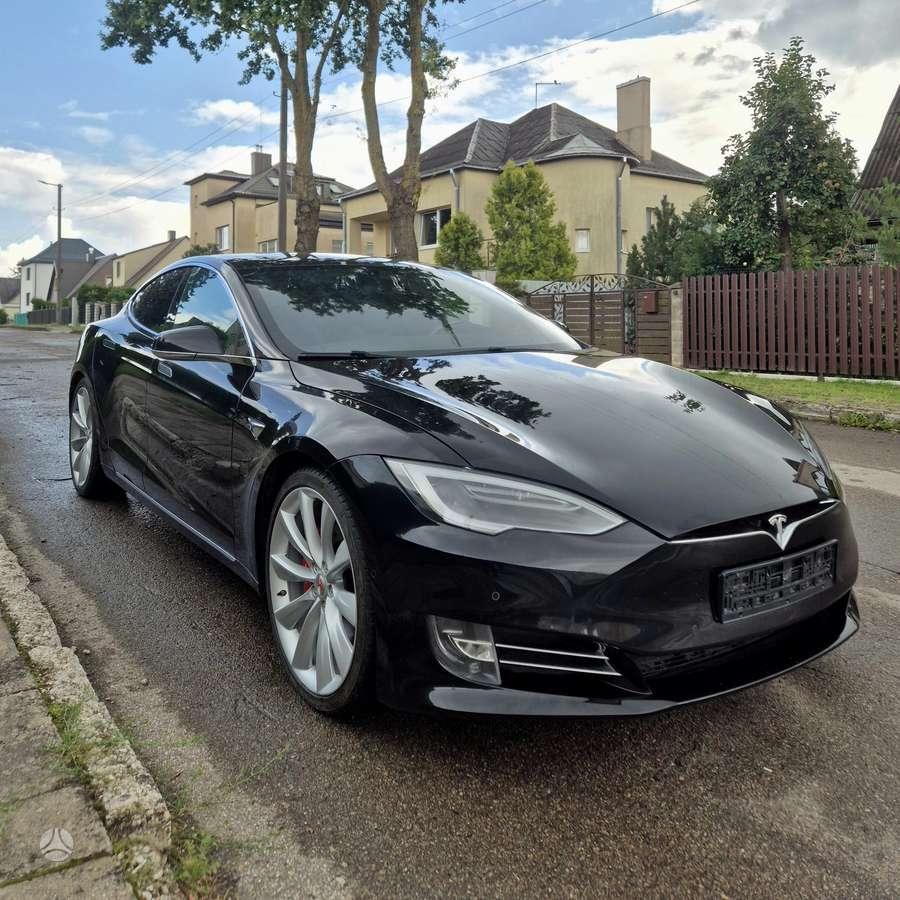 Melns Tesla Model S 2018 Kauņa, ar dzinēja tilpumu 0.00 L un nobraukumu 174 tūkst. km par 17999 €, foto 6 vietnē AUTOMOTO.COM.LV