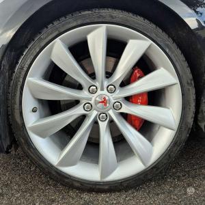 Melns Tesla Model S 2018 Kauņa, ar dzinēja tilpumu 0.00 L un nobraukumu 174 tūkst. km par 17999 €, foto 10 vietnē AUTOMOTO.COM.LV