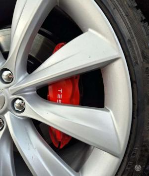 Melns Tesla Model S 2018 Kauņa, ar dzinēja tilpumu 0.00 L un nobraukumu 174 tūkst. km par 17999 €, foto 12 vietnē AUTOMOTO.COM.LV