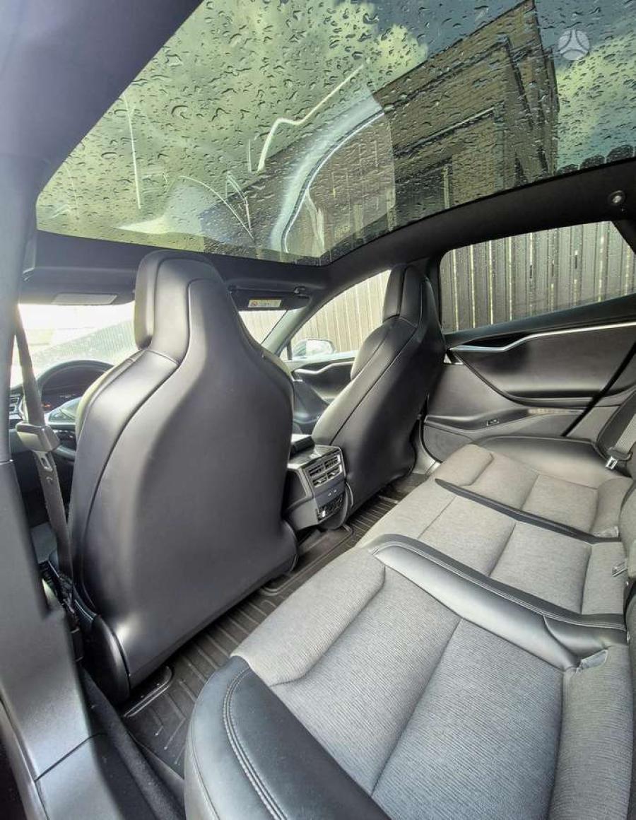 Melns Tesla Model S 2018 Kauņa, ar dzinēja tilpumu 0.00 L un nobraukumu 174 tūkst. km par 17999 €, foto 17 vietnē AUTOMOTO.COM.LV