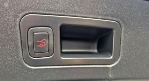 Melns Tesla Model S 2018 Kauņa, ar dzinēja tilpumu 0.00 L un nobraukumu 174 tūkst. km par 17999 €, foto 22 vietnē AUTOMOTO.COM.LV