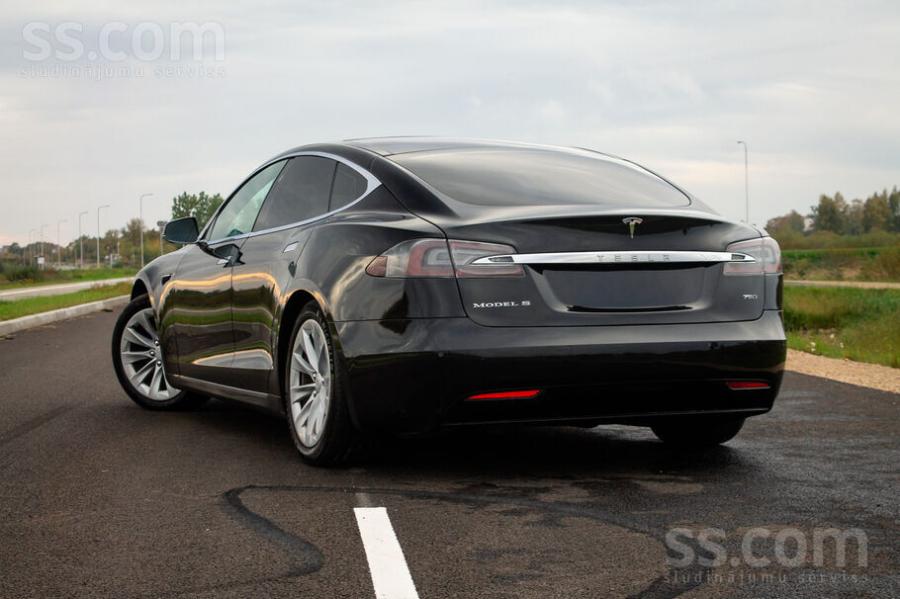 Melns Tesla Model S 2018 Jelgava, ar dzinēja tilpumu 0.00 L un nobraukumu 219 tūkst. km par 18500 €, foto 5 vietnē AUTOMOTO.COM.LV