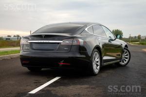 Melns Tesla Model S 2018 Jelgava, ar dzinēja tilpumu 0.00 L un nobraukumu 219 tūkst. km par 18500 €, foto 7 vietnē AUTOMOTO.COM.LV