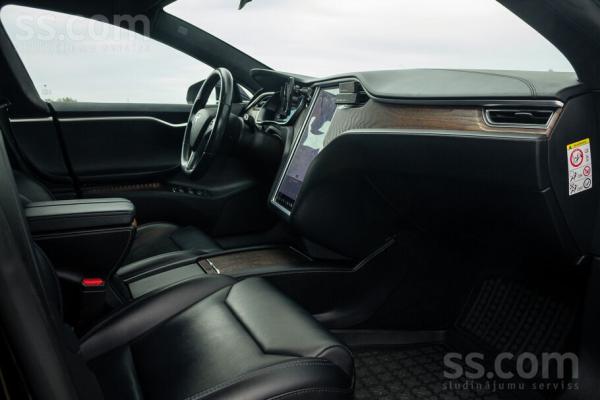 Melns Tesla Model S 2018 Jelgava, ar dzinēja tilpumu 0.00 L un nobraukumu 219 tūkst. km par 18500 €, foto 8 vietnē AUTOMOTO.COM.LV