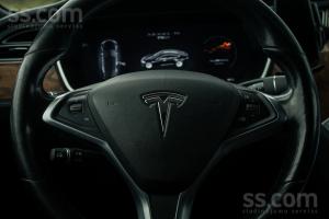 Melns Tesla Model S 2018 Jelgava, ar dzinēja tilpumu 0.00 L un nobraukumu 219 tūkst. km par 18500 €, foto 12 vietnē AUTOMOTO.COM.LV