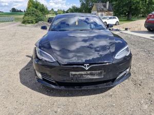Black Tesla Model S 2019 in Marijampole, with an engine capacity of 0.00 L and mileage of 470 thousand km for 9900 €, photo 3 on AUTOMOTO.COM.LV