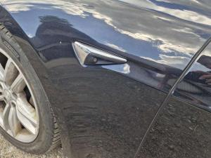 Black Tesla Model S 2019 in Marijampole, with an engine capacity of 0.00 L and mileage of 470 thousand km for 9900 €, photo 5 on AUTOMOTO.COM.LV