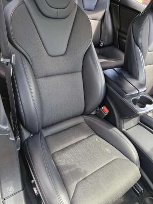 Black Tesla Model S 2019 in Marijampole, with an engine capacity of 0.00 L and mileage of 470 thousand km for 9900 €, photo 15 on AUTOMOTO.COM.LV