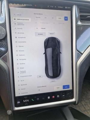 Black Tesla Model S 2019 in Marijampole, with an engine capacity of 0.00 L and mileage of 470 thousand km for 9900 €, photo 21 on AUTOMOTO.COM.LV