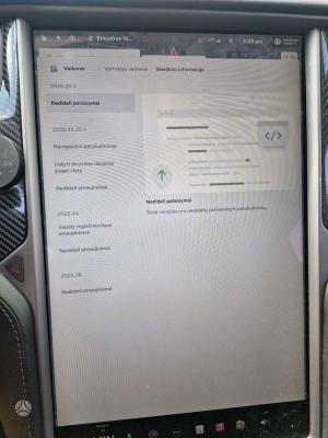 Black Tesla Model S 2019 in Marijampole, with an engine capacity of 0.00 L and mileage of 470 thousand km for 9900 €, photo 23 on AUTOMOTO.COM.LV