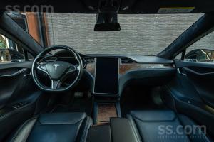 Black Tesla Model S 2020 in Riga, with an engine capacity of 0.00 L and mileage of 98 thousand km for 33500 €, photo 24 on AUTOMOTO.COM.LV
