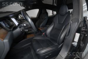Black Tesla Model S 2020 in Riga, with an engine capacity of 0.00 L and mileage of 159 thousand km for 33790 €, photo 12 on AUTOMOTO.COM.LV
