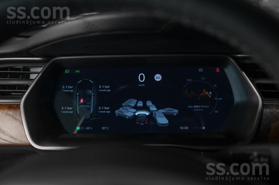 Black Tesla Model S 2020 in Riga, with an engine capacity of 0.00 L and mileage of 159 thousand km for 33790 €, photo 17 on AUTOMOTO.COM.LV