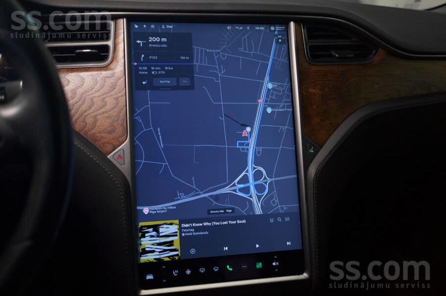 Black Tesla Model S 2020 in Riga, with an engine capacity of 0.00 L and mileage of 159 thousand km for 33790 €, photo 18 on AUTOMOTO.COM.LV