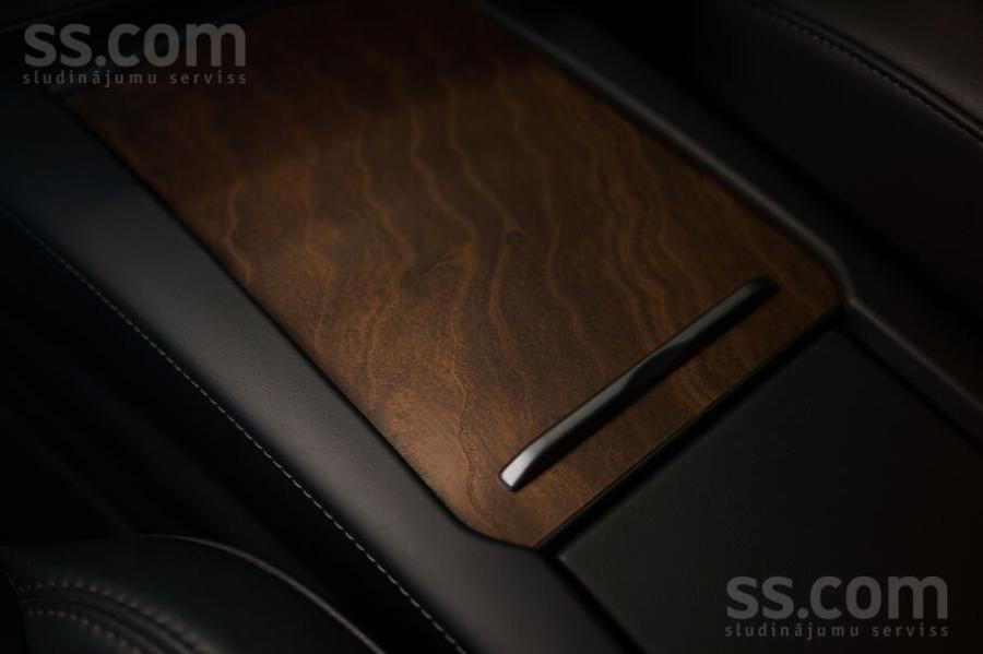 Black Tesla Model S 2020 in Riga, with an engine capacity of 0.00 L and mileage of 159 thousand km for 33790 €, photo 23 on AUTOMOTO.COM.LV