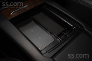 Black Tesla Model S 2020 in Riga, with an engine capacity of 0.00 L and mileage of 159 thousand km for 33790 €, photo 24 on AUTOMOTO.COM.LV