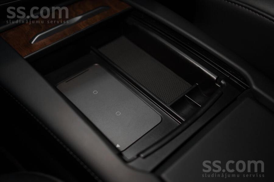 Black Tesla Model S 2020 in Riga, with an engine capacity of 0.00 L and mileage of 159 thousand km for 33790 €, photo 24 on AUTOMOTO.COM.LV
