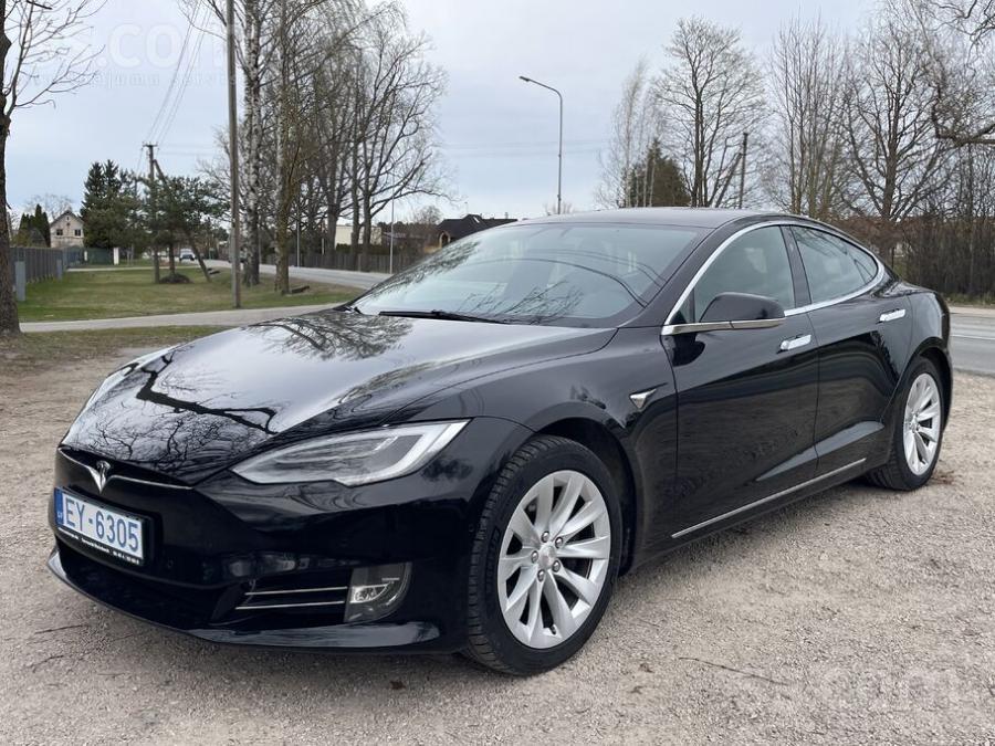 Black Tesla Model S 2020 in Riga, with an engine capacity of 0.00 L and mileage of 168 thousand km for 31490 €, photo 1 on AUTOMOTO.COM.LV