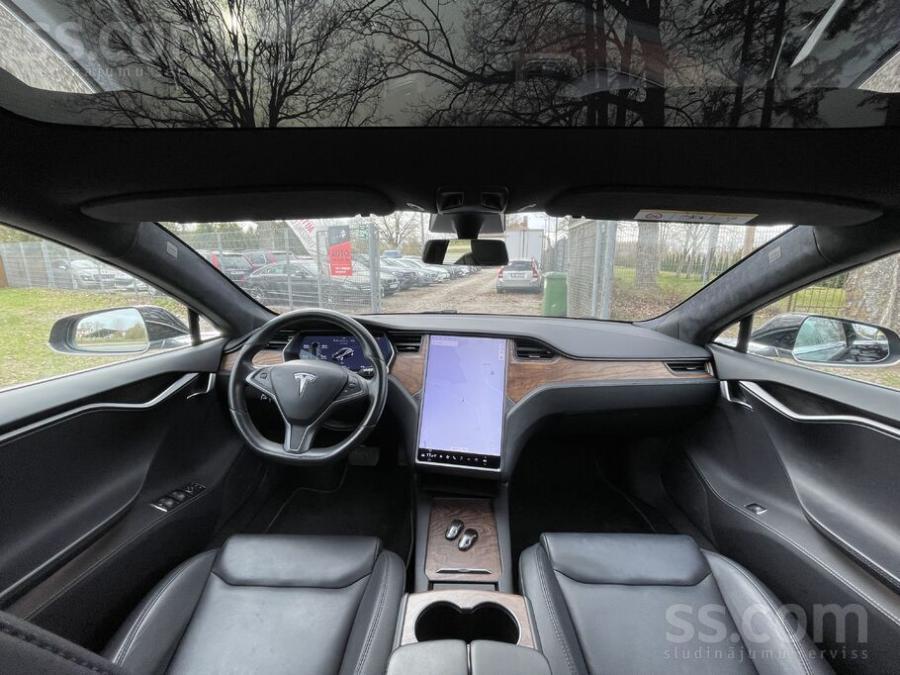Black Tesla Model S 2020 in Riga, with an engine capacity of 0.00 L and mileage of 168 thousand km for 31490 €, photo 20 on AUTOMOTO.COM.LV
