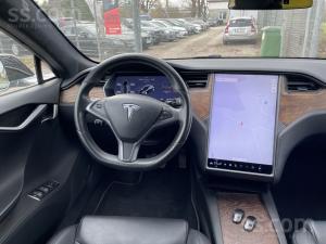 Black Tesla Model S 2020 in Riga, with an engine capacity of 0.00 L and mileage of 168 thousand km for 31490 €, photo 21 on AUTOMOTO.COM.LV