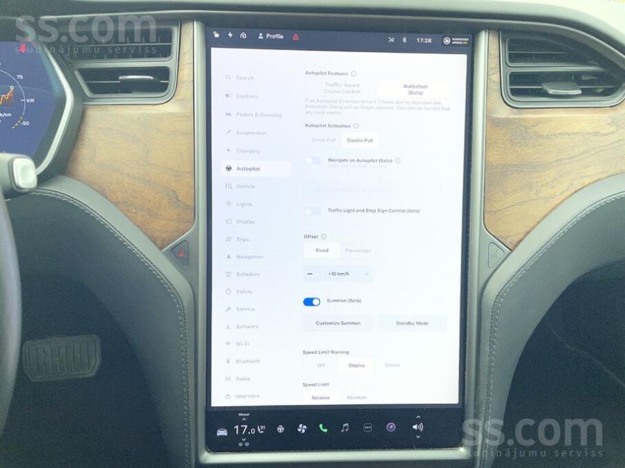 Black Tesla Model S 2020 in Riga, with an engine capacity of 0.00 L and mileage of 168 thousand km for 31490 €, photo 31 on AUTOMOTO.COM.LV
