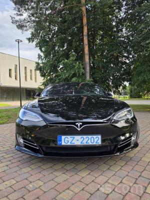 Black Tesla Model S 2020 in Riga, with an engine capacity of 0.00 L and mileage of 67 thousand km for 34034 €, photo 9 on AUTOMOTO.COM.LV