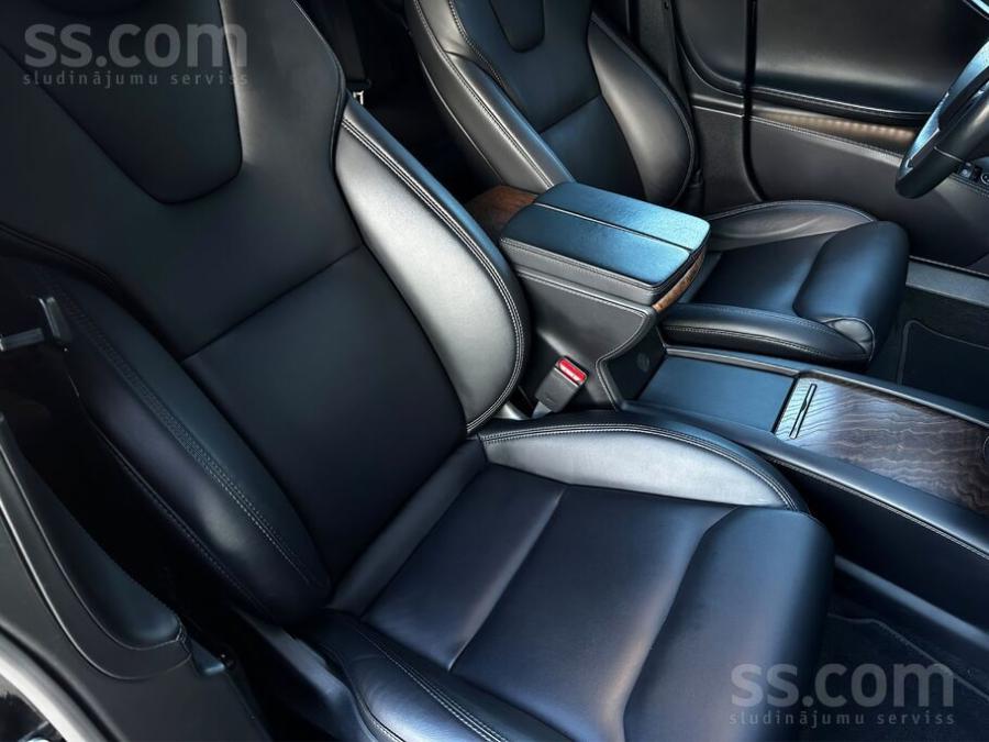 Melns Tesla Model S 2020 Rīga, ar dzinēja tilpumu 0.00 L un nobraukumu 70 tūkst. km par 34870 €, foto 7 vietnē AUTOMOTO.COM.LV